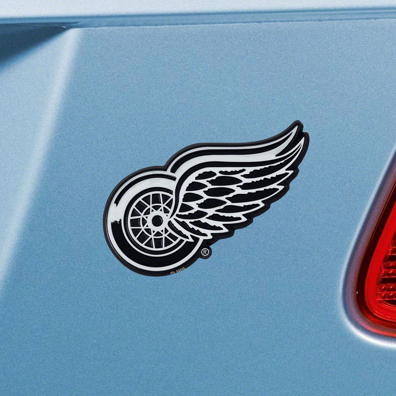 RAM 2500 Detroit Red Wings Emblem; Chrome (Universal; Some Adaptation ...